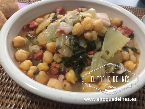 Potaje de garbanzos con acelgas - El Toque de Inés