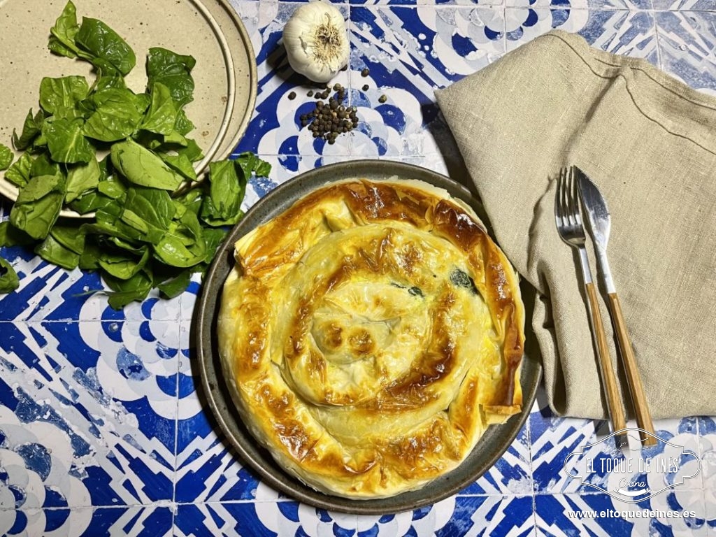 Spanakopita o pastel griego de espinacas - El Toque de Inés